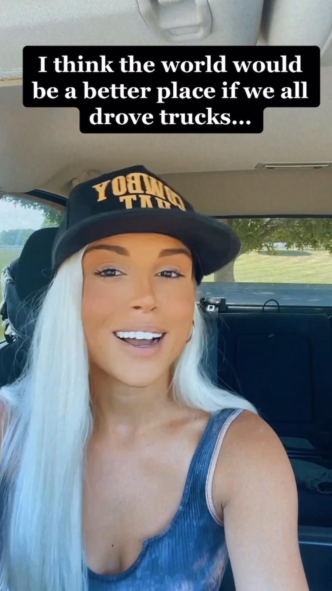 Lucia Block's Instagram, Twitter & Facebook on IDCrawl